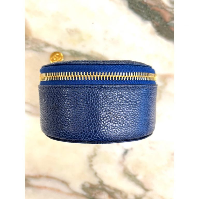 Chanel vintage round vanity case - The Cat's Meow
